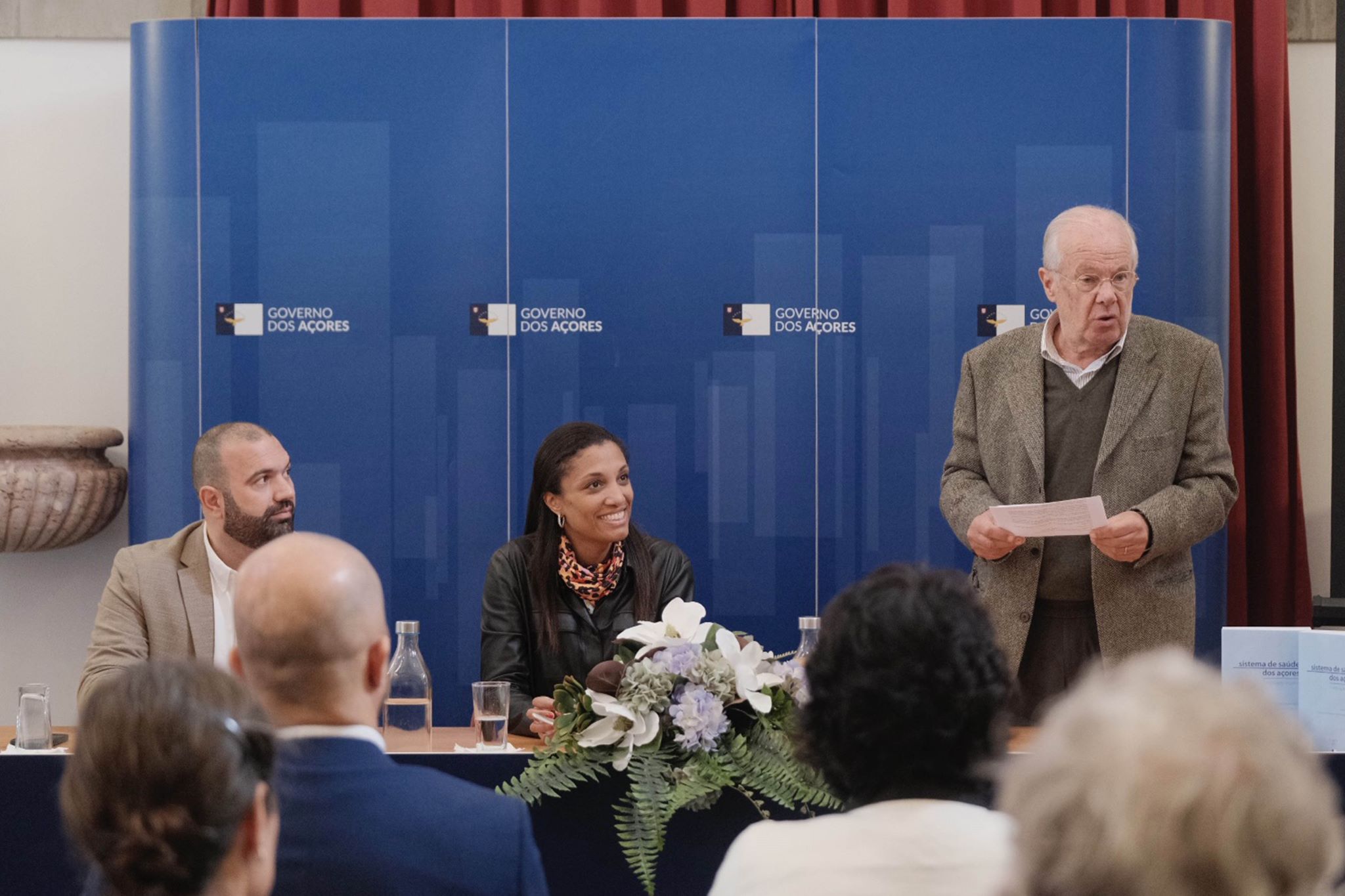 GOVERNO DOS AÇORES INVESTIU 17 MILHÕES NA MELHORIA DE CARREIRAS DOS ...