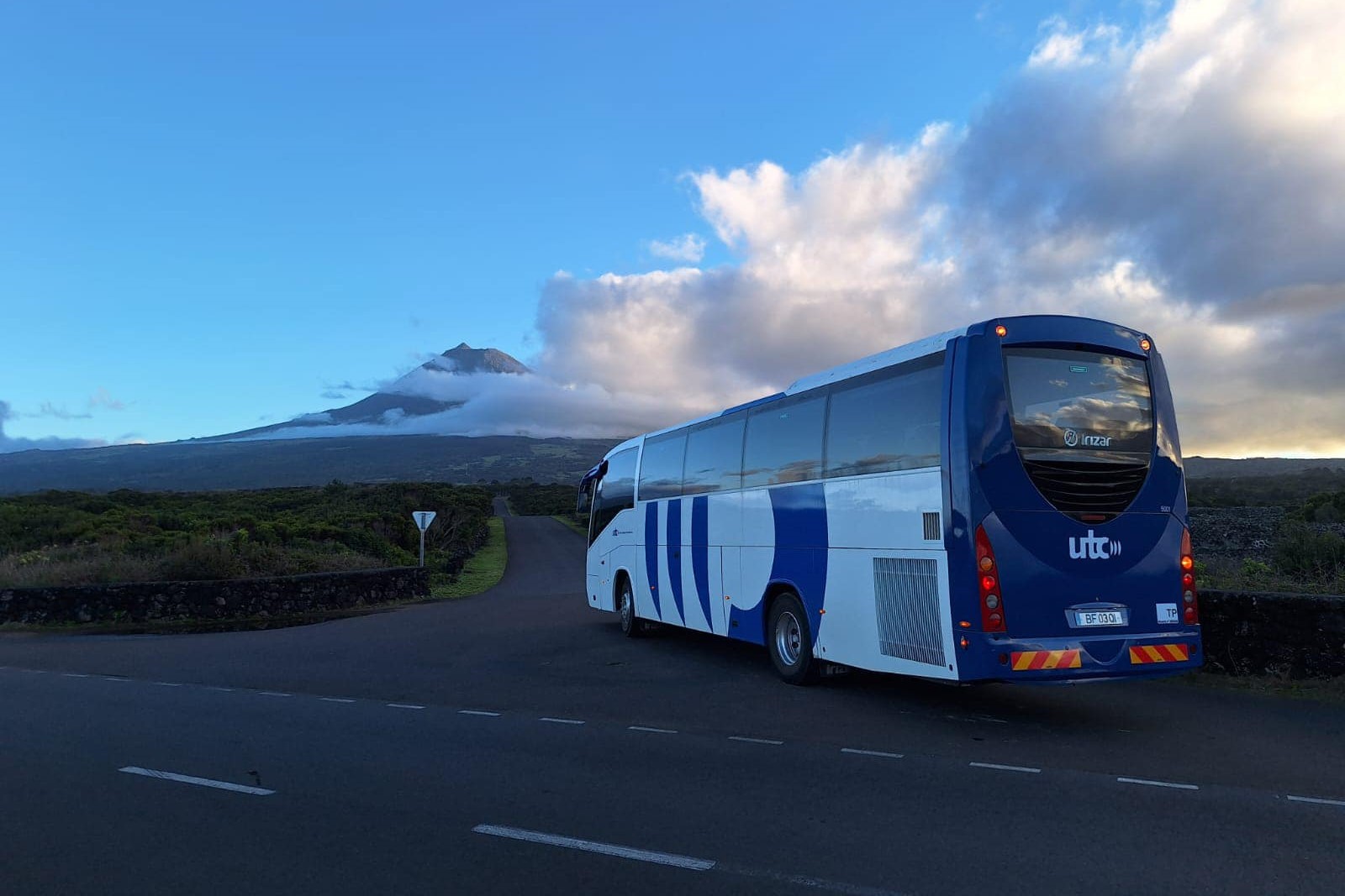 NOVA OPERADORA DE TRANSPORTES PÚBLICOS RODOVIÁRIOS NO PICO – Praia Expresso