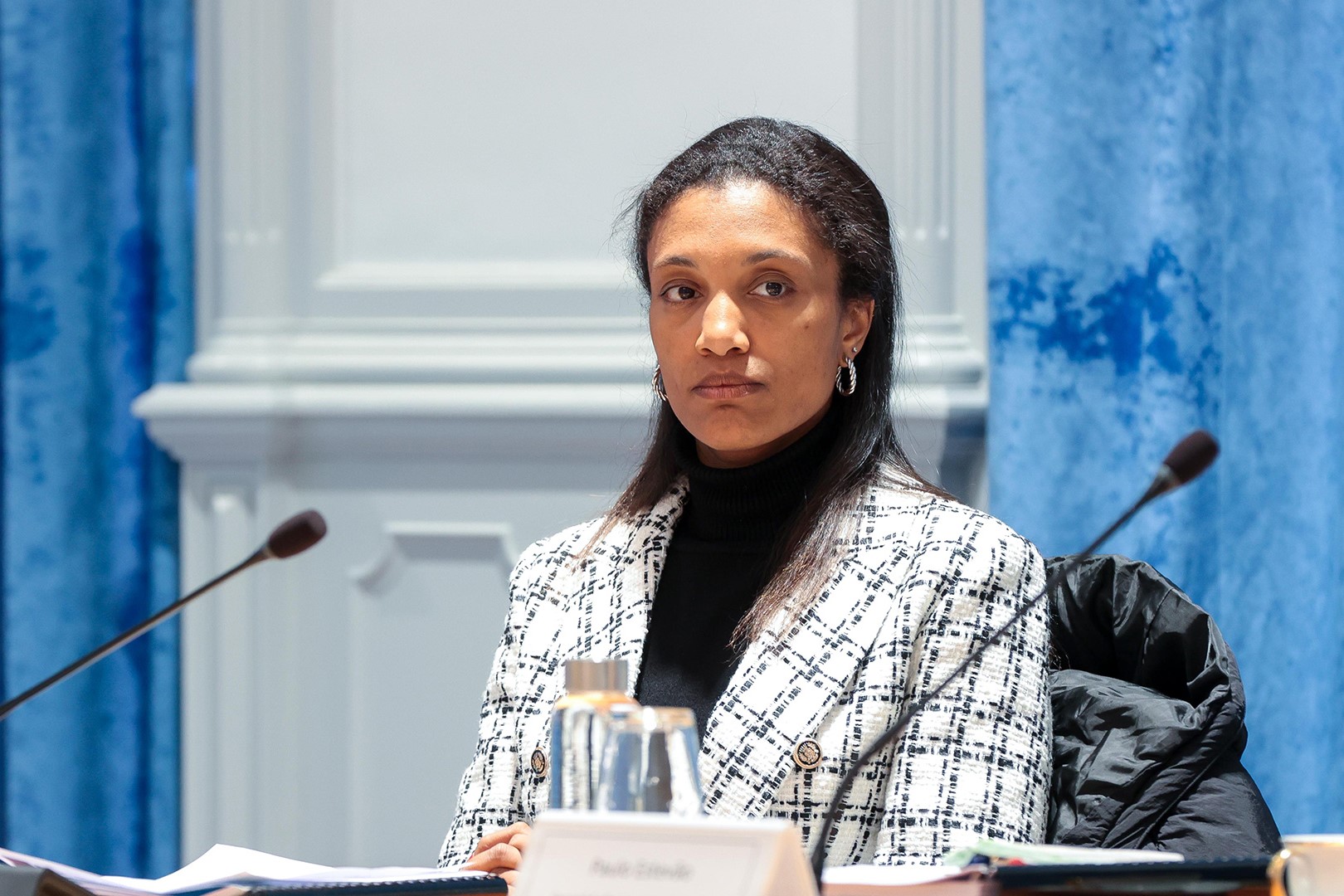 MÓNICA SEIDI CONGRATULA SERVIÇO DE CARDIOLOGIA DO HDES POR INTRODUÇÃO ...