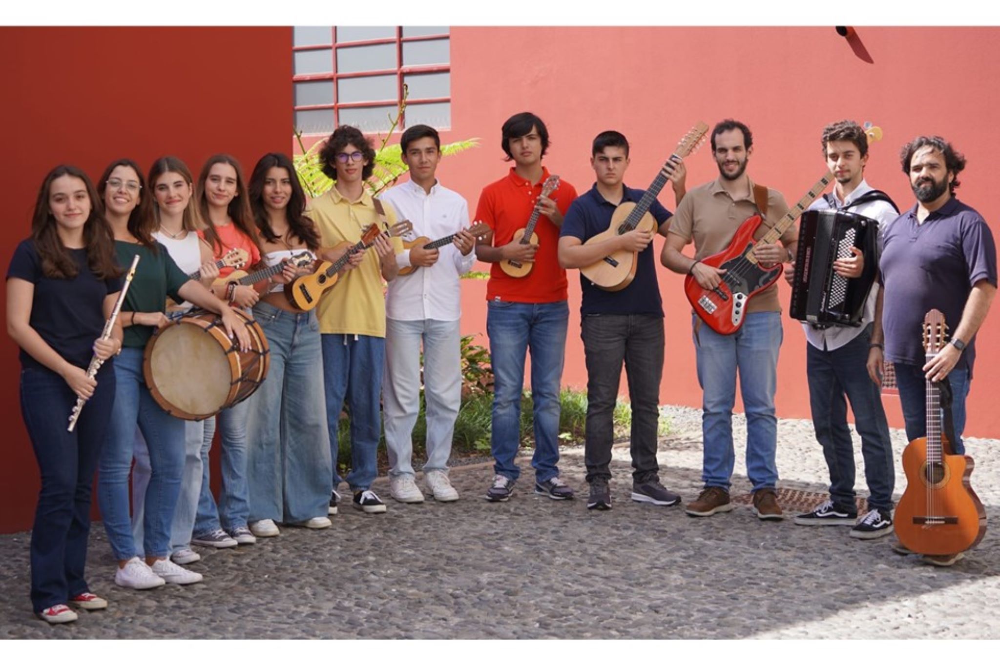 PALÁCIO DE SANT’ANA RECEBE CONCERTO DO GRUPO SI QUE BRASE – Praia Expresso